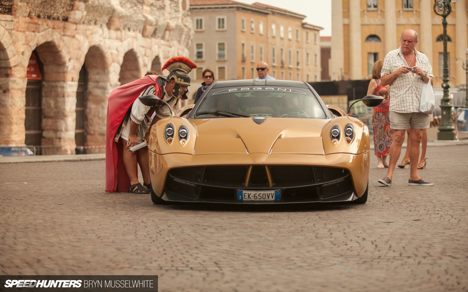 Prototype 0: Pagani Huayra Track Pack makes an Hot Lap at the Modena ...