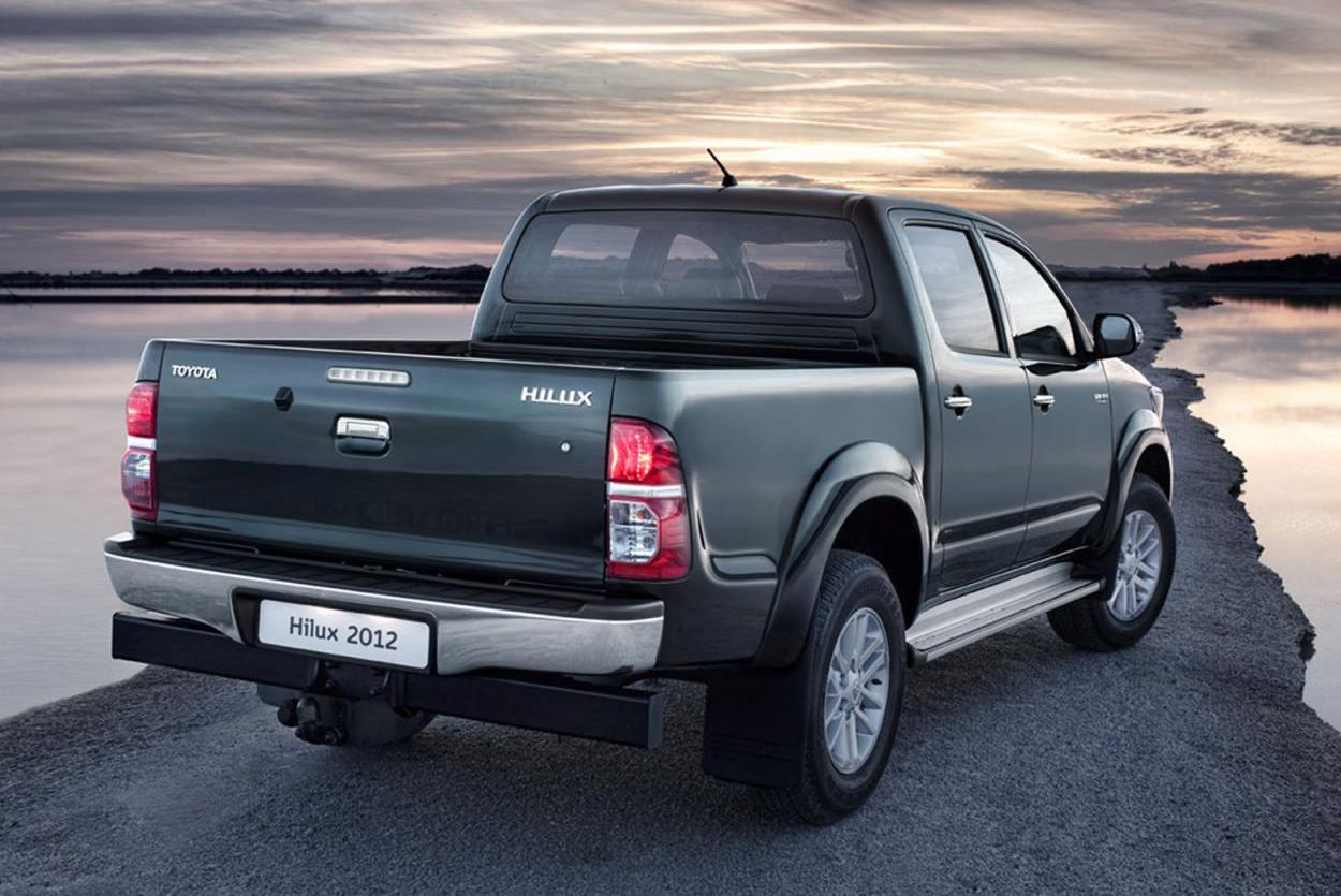 Tattoo Blogspot: 2012 Toyota Hilux facelift