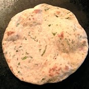 Onion Spinach Roti ~ Indian Wheat Flat bread ~ Pyaaz Palak Roti | Veg ...