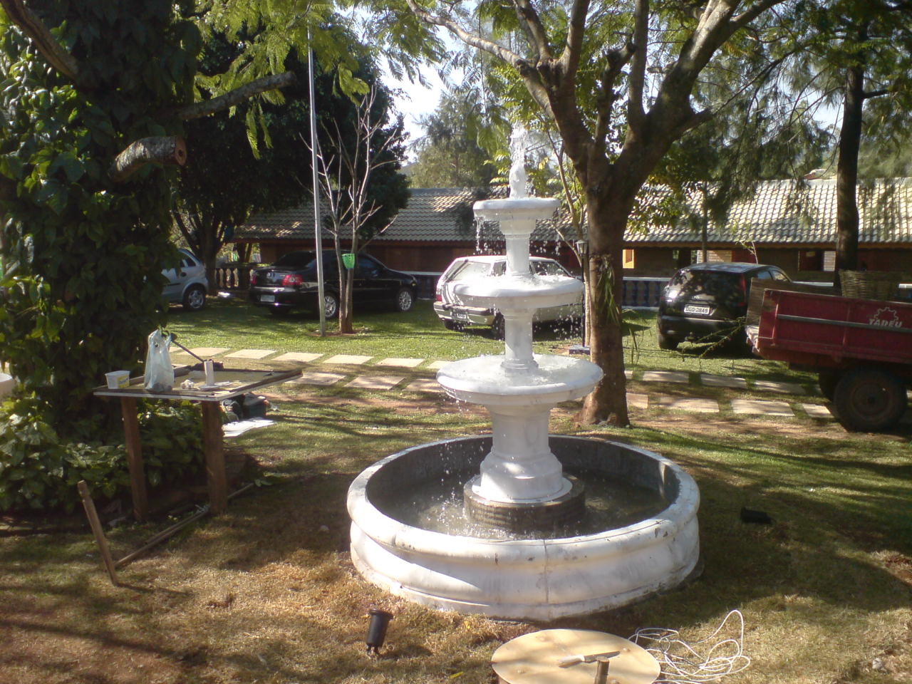 Fontes Para Jardim: Chafariz Três Pratos 1.70m alt. X 1.70m diam.
