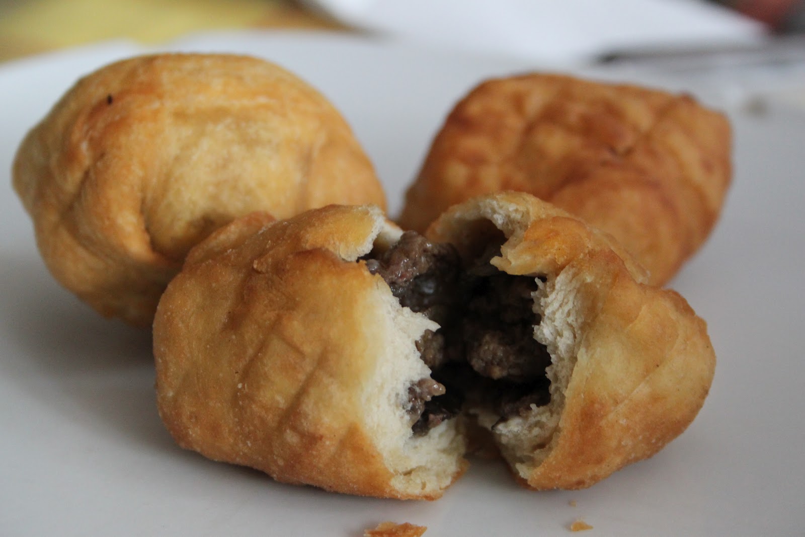 Ma planète culinaire: Petits beignets farcis à la viande