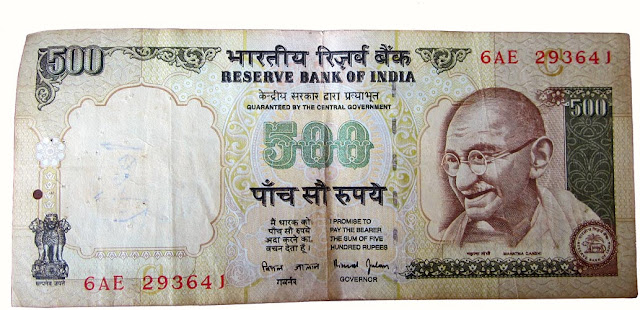 Stock Pictures: Genuine 500 rupee notes mistaken for fake