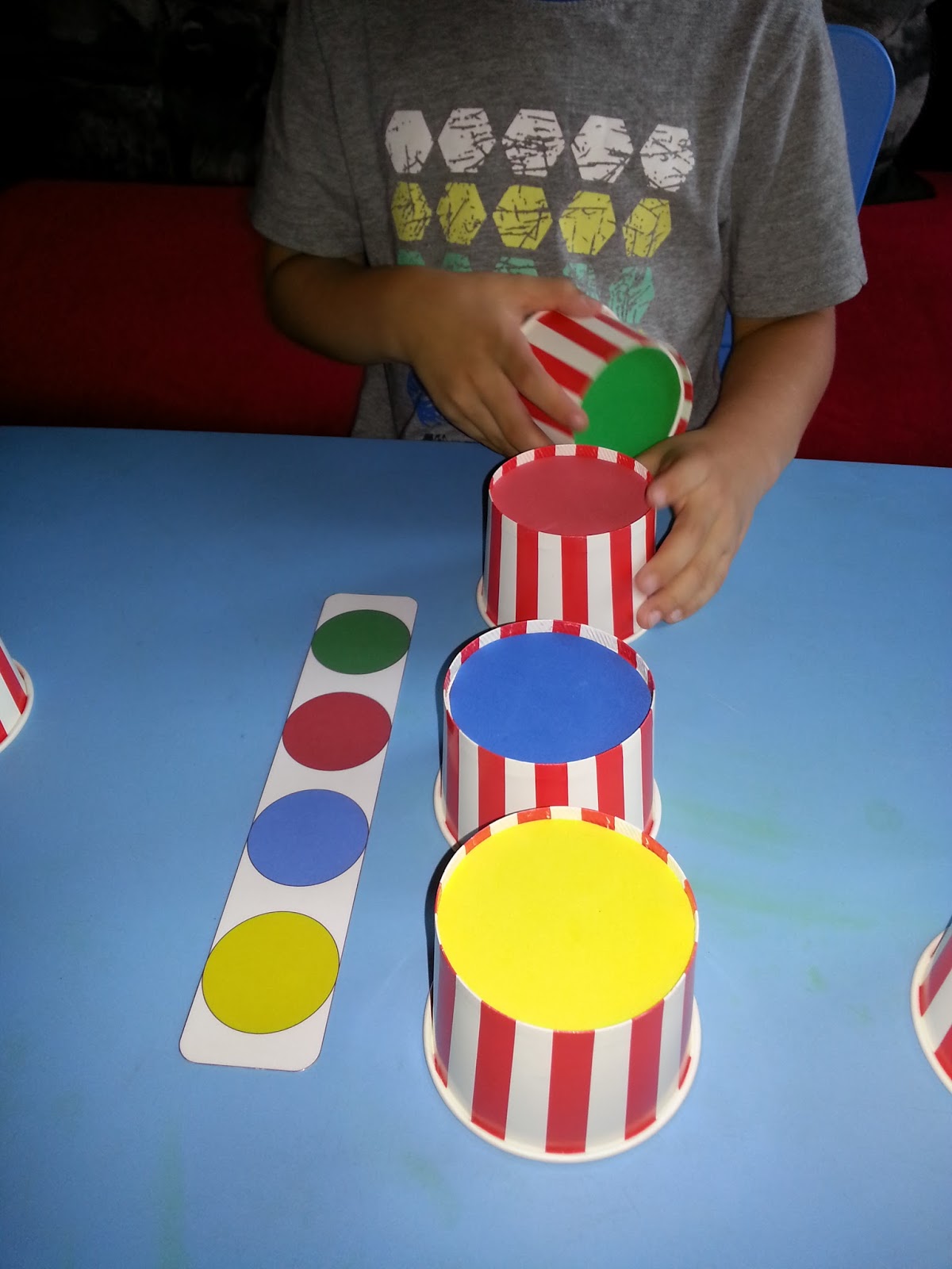 Gra DIY "Wzorowe kubki" PROJEKT "Grajmy"