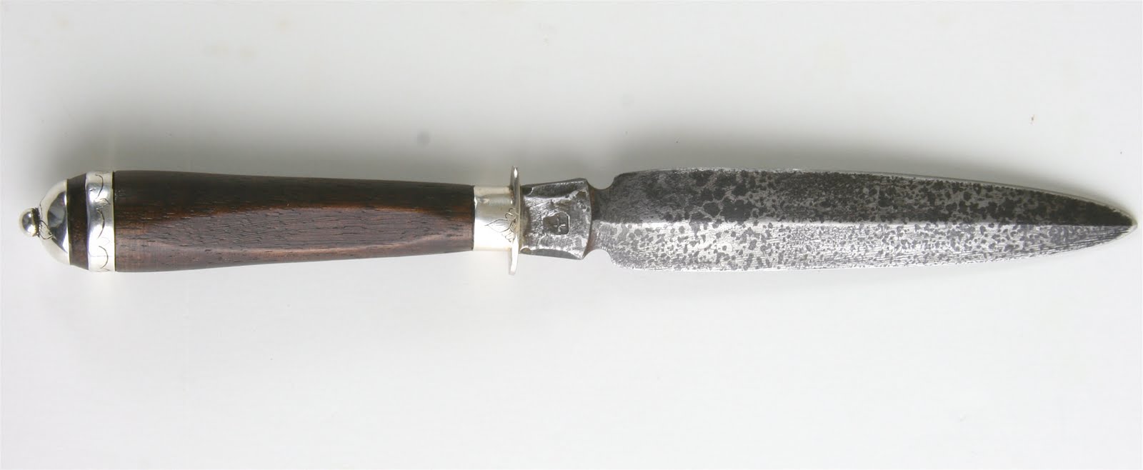 Contemporary Makers: Double Edged Dagger by Glen Mock