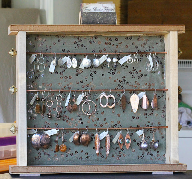 Love My Art Jewelry: Handmade stands for retail stores