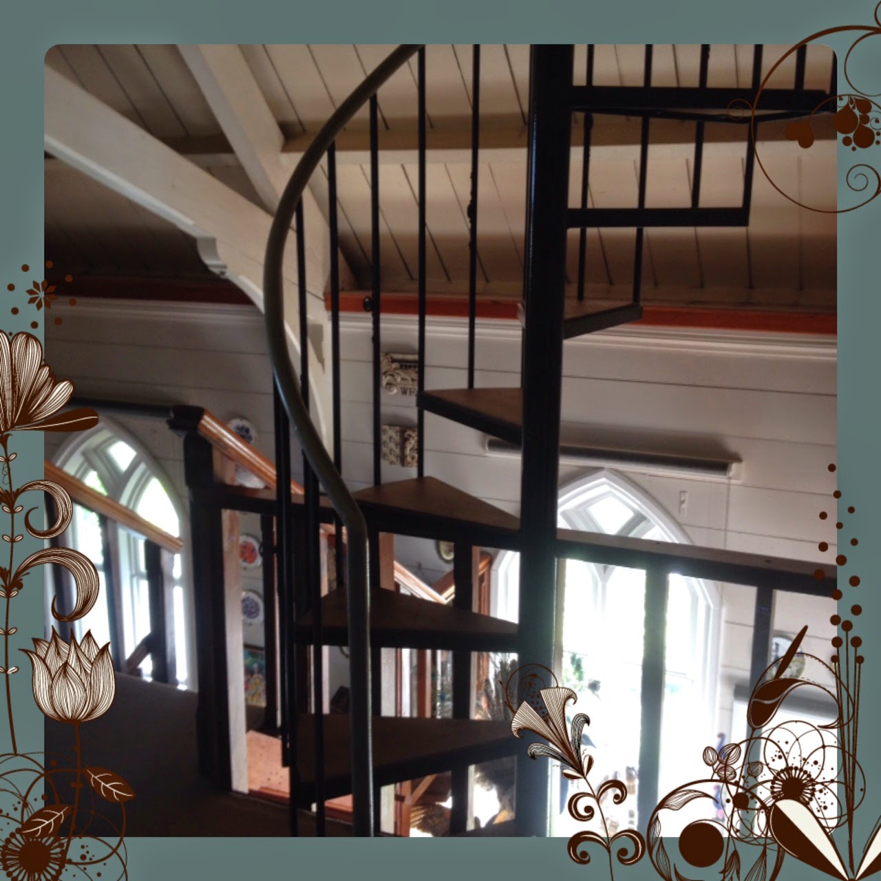 Reconstructed Fabulousness: Spiraling Stairs, Some Queens And Many ...