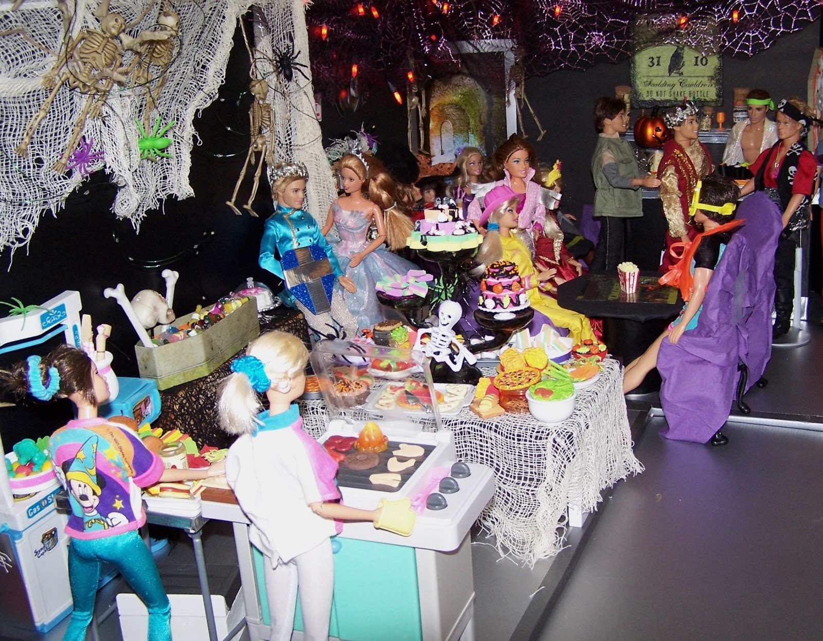 Barbie:OldNewGreenRedo : Skeleton Bash Revisited