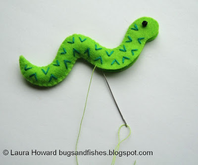 Bugs and Fishes by Lupin: How To: Make a Mini Felt Snake