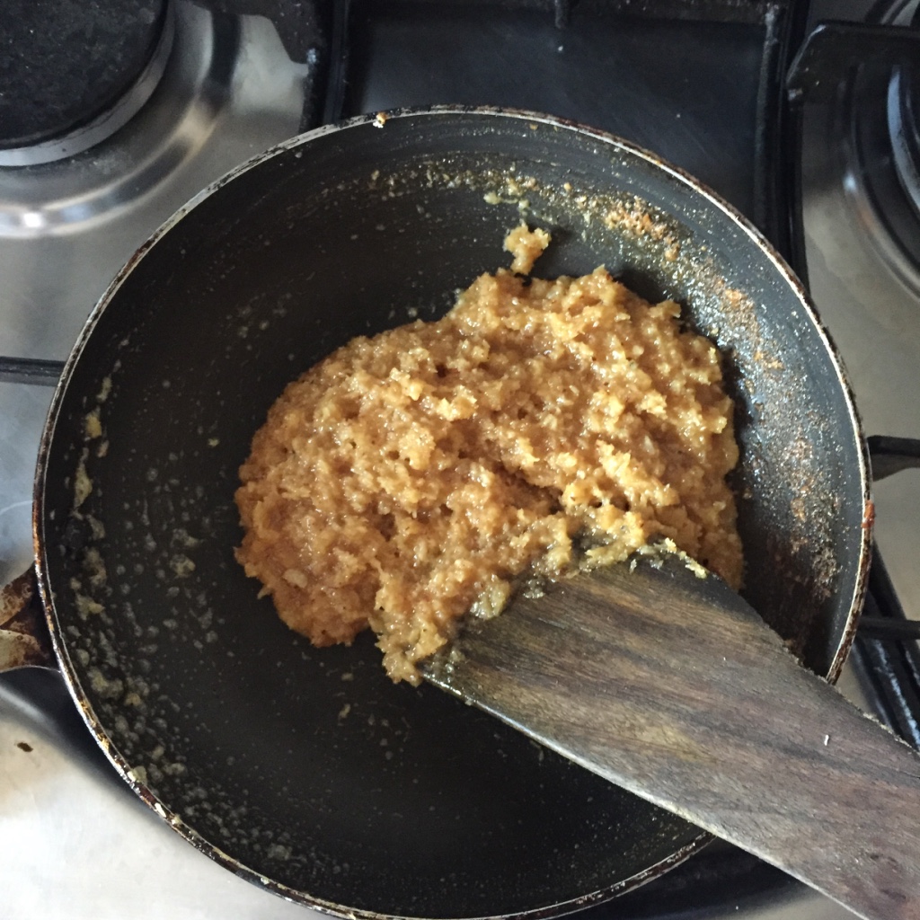 MASTERCHEFMOM: Suyyam/ Suyyan | How to make Suyyam | Stepwise Pictures ...