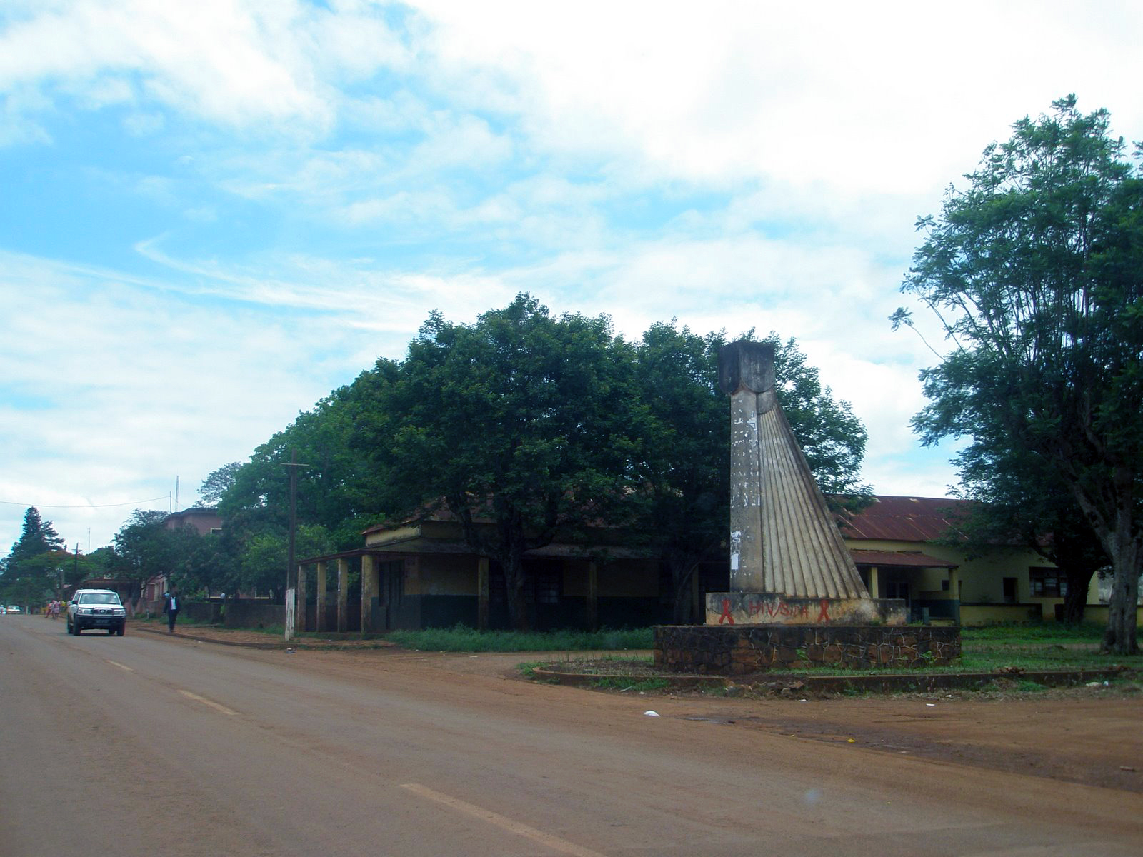 Namaacha - o antigo padrão dos Velhos Colonos no largo do Registo Civil