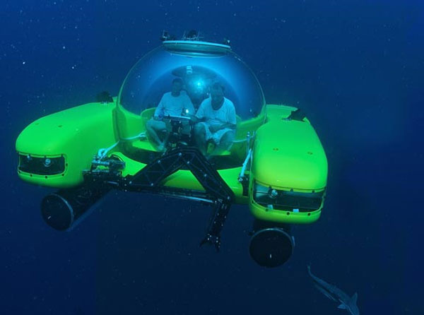 Cool Stuff: Triton 36,000 Submarine Gets Stronger Under Pressure