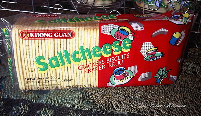 Melley Mey's Kitchen : ~ Salt Cheese Crackers Cream Cake...