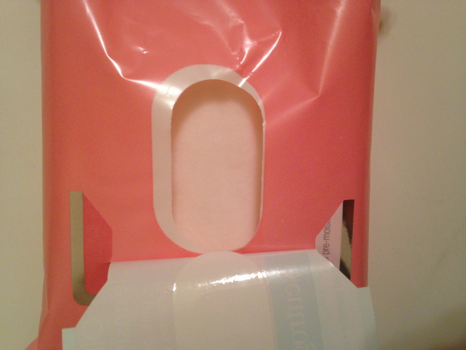 Ashley Dawn: Neutrogena Pink Grapefruit Cleansing Wipes Review!!!