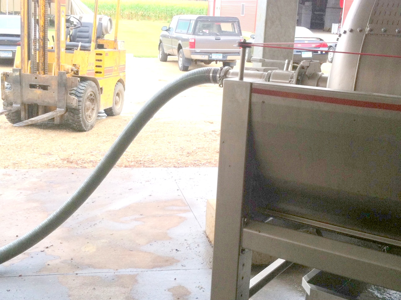 Four Daughters Vineyard & Winery: How to press grapes and start making ...