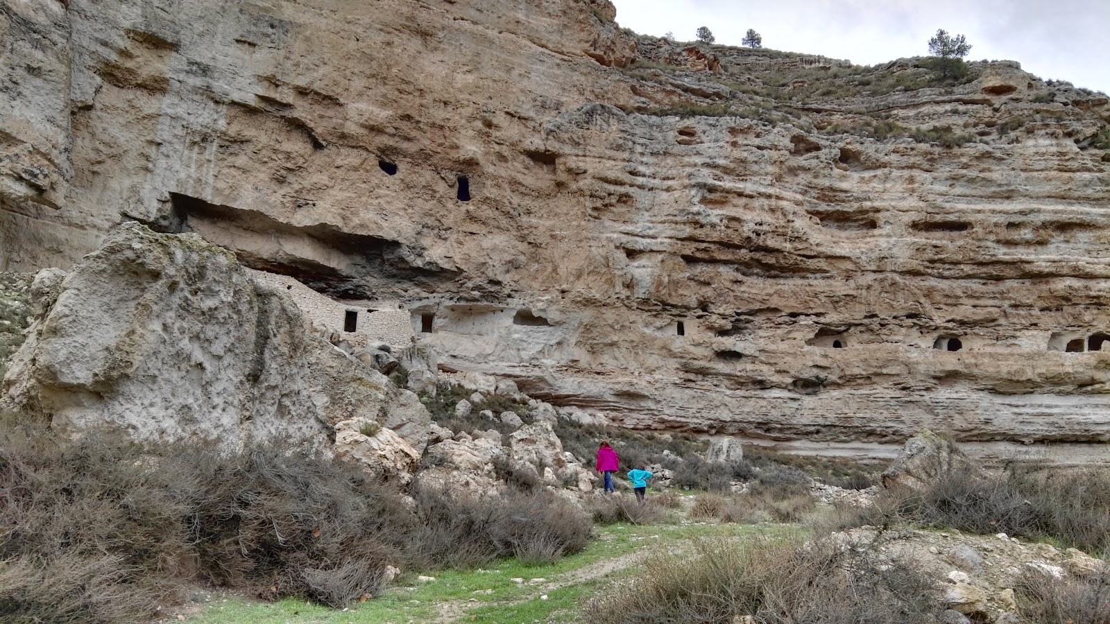Visita a una casa cueva del río Júcar ~ 40 rutas