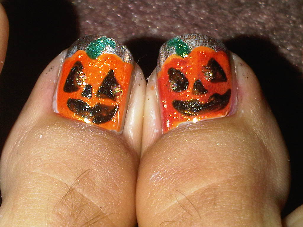 Majnooni Beauty: Creepy Feet : Pumpkin Patch Lovers