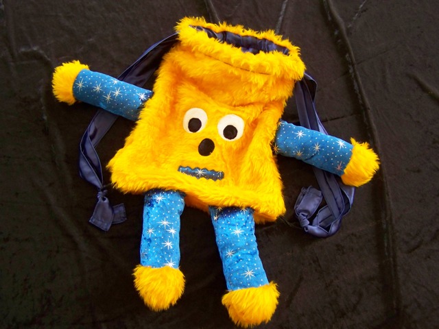 Creating my way to Success: Furry animal backpack - a tutorial