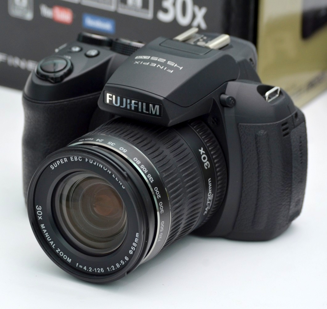 Jual Kamera Fujifilm HS25 EXR | Jual Beli Laptop Second dan Kamera ...