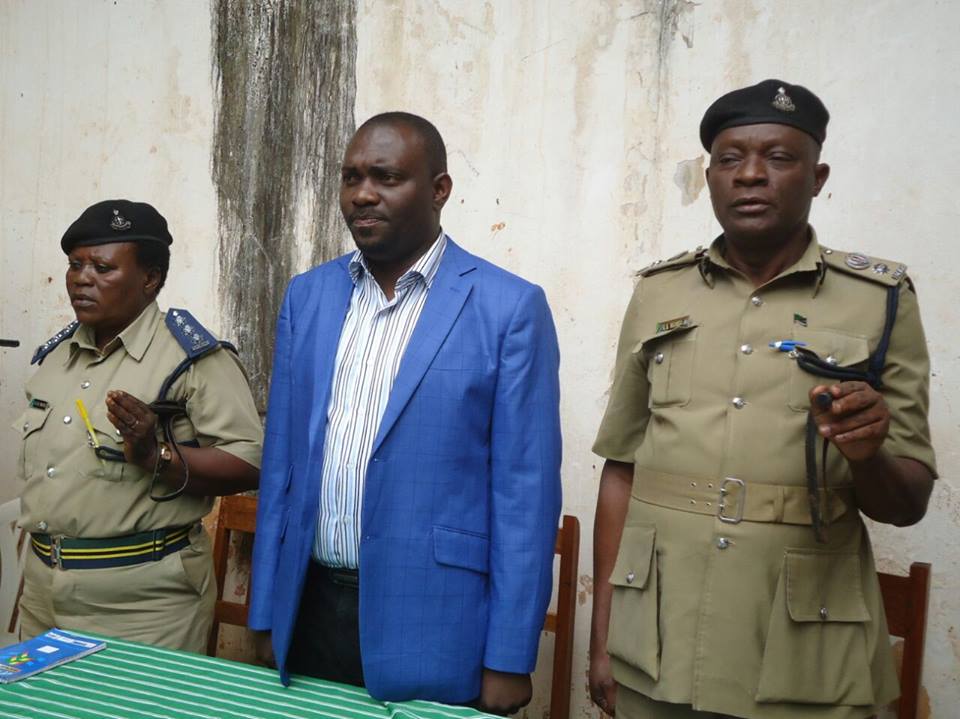 MBUNGE WA MBINGA MJINI MAPUNDA AAHIDI KUKARABATI NYUMBA YA KUISHI ...