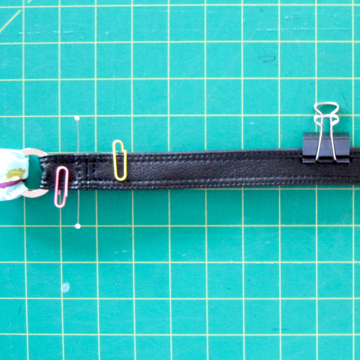 Make Your Own Leather Purse Strap | semashow.com