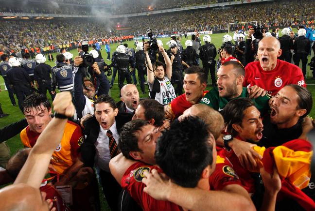 Turkish Football-Soccer by AHMET 'BOB' TURGUT: May 2012