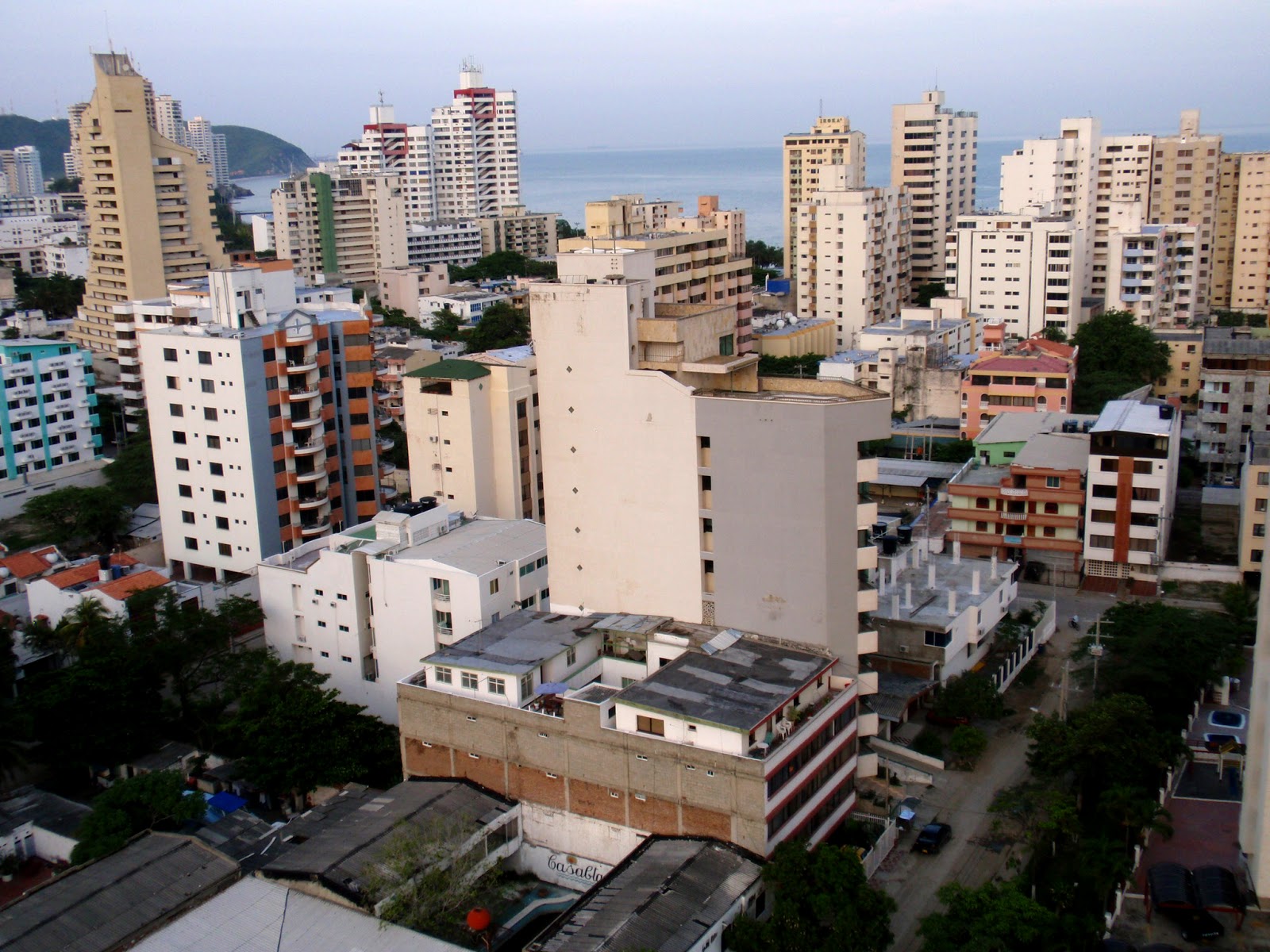 ARRIENDO APARTAMENTO SANTA MARTA RODADERO COLOMBIA CEL.3006141046 ...