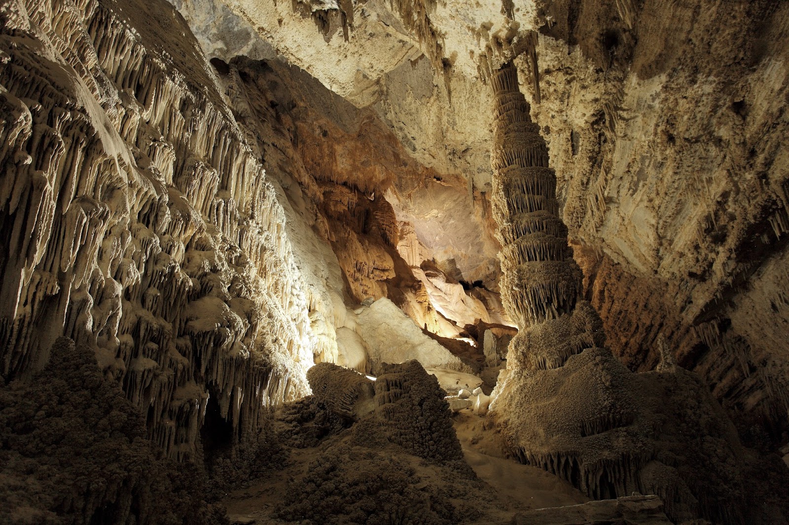 WHIPPLE CAVE, NEVADA - ADAM HAYDOCK