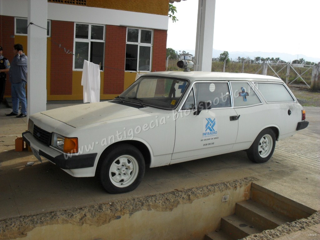 Antigo e Cia Blog de Carros Antigos: À VENDA - Caravan com 13.764 km em ...