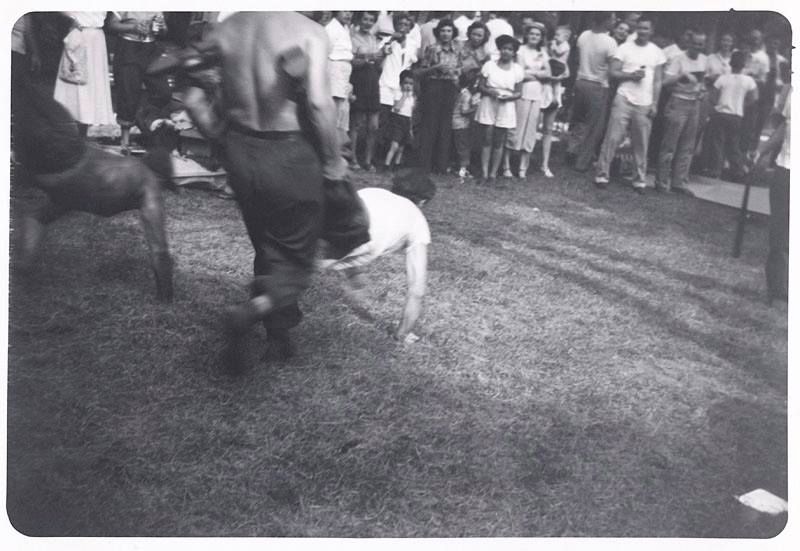 Go Outside and Play! 35 Candid Vintage Snapshots Capture People Having ...