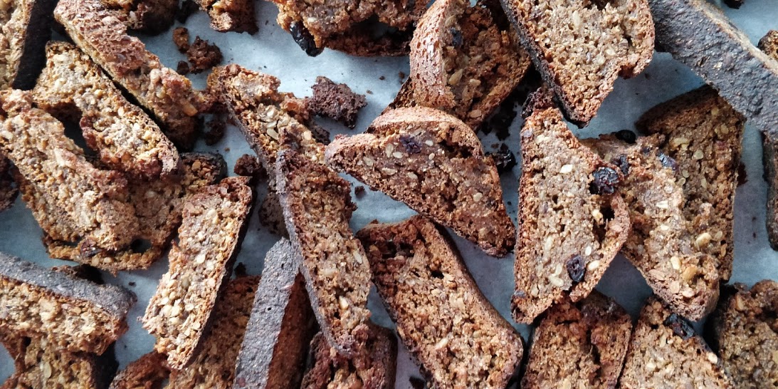 CampaSimpukka: Vähän sinne päin – must leib