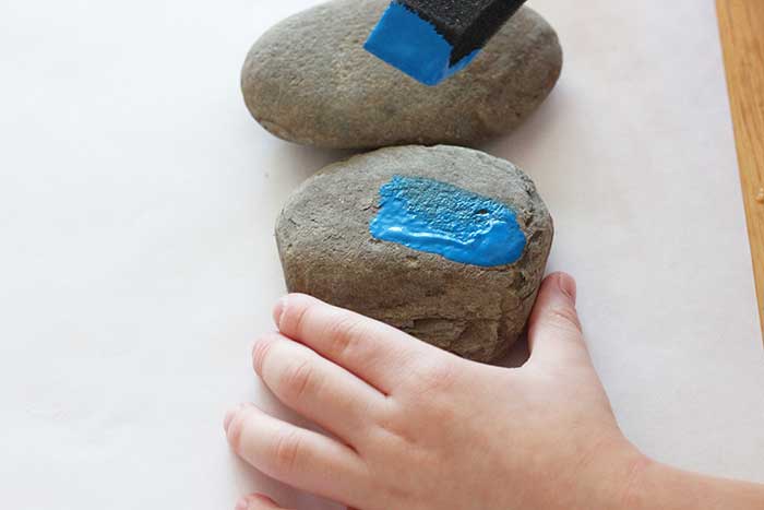 Paw Print Rock Craft for Kids: Family Dinner Book Club | Sunny Day Family