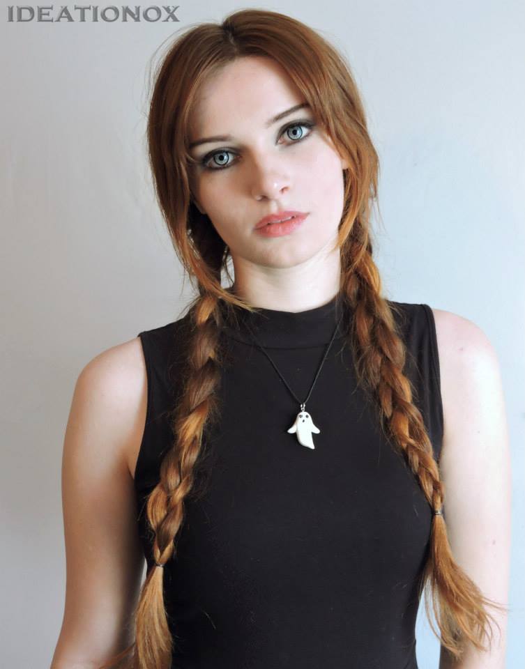 Calvin's Canadian Cave of Coolness: Alyson Tabbitha - Model Behavior