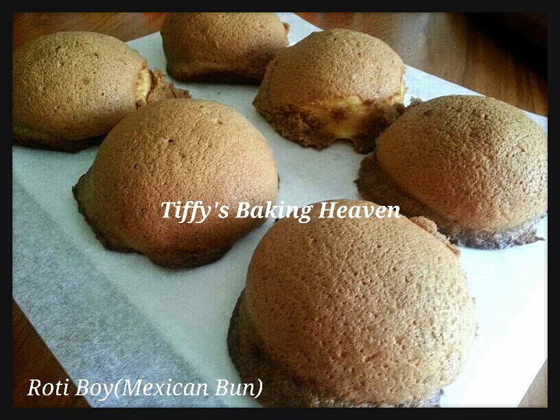 Tiffy Delicatessen: Roti Boy Aka Mexican Bun