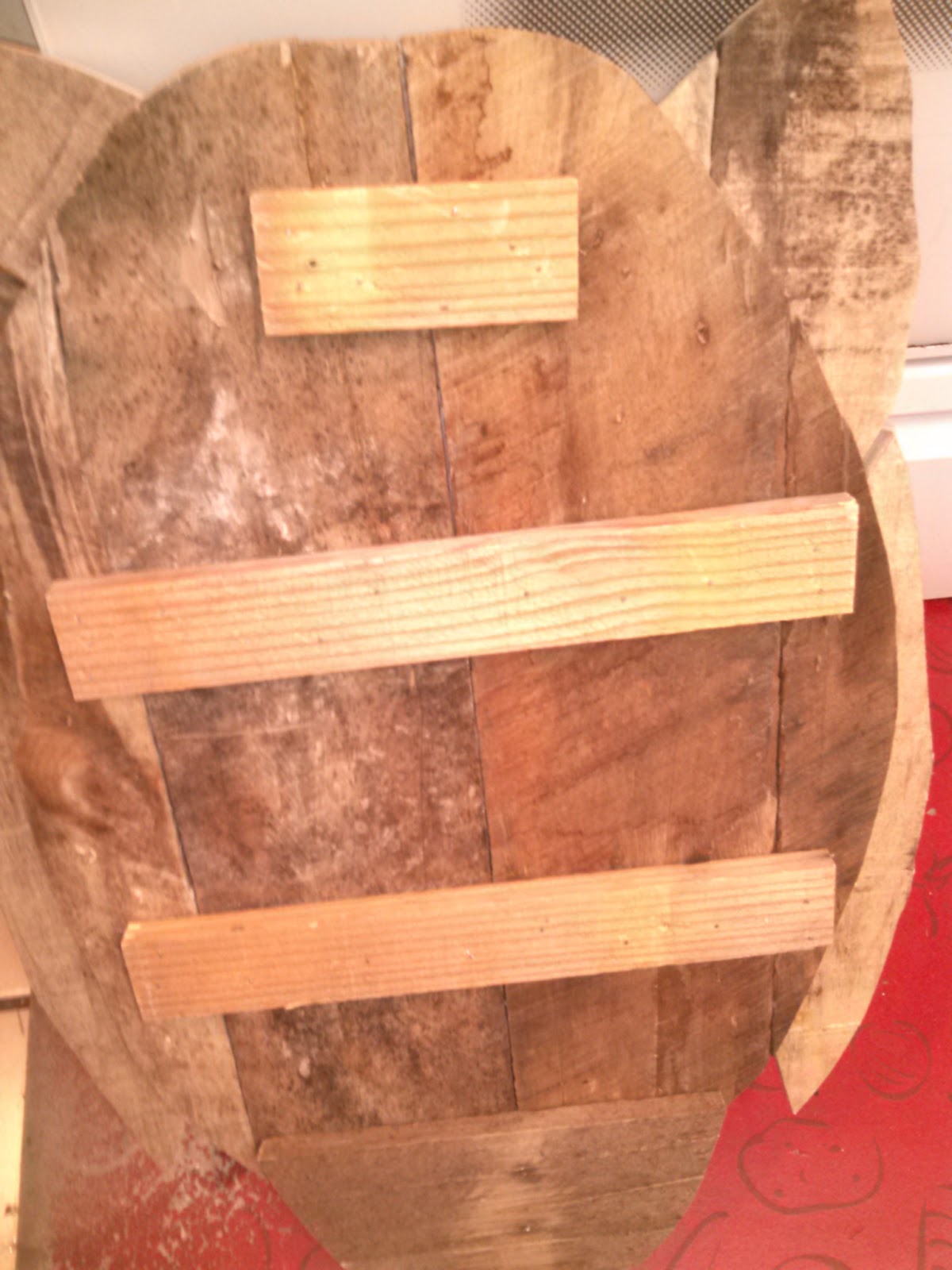 Barb's Knot So Perfect Design - Blog - : OWL - from recycled pallet wood