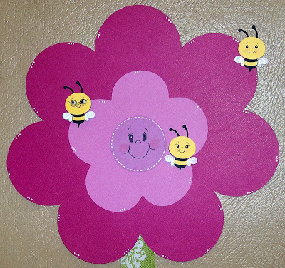 Glora's Crafts: Pin the Bee on the Flower Game