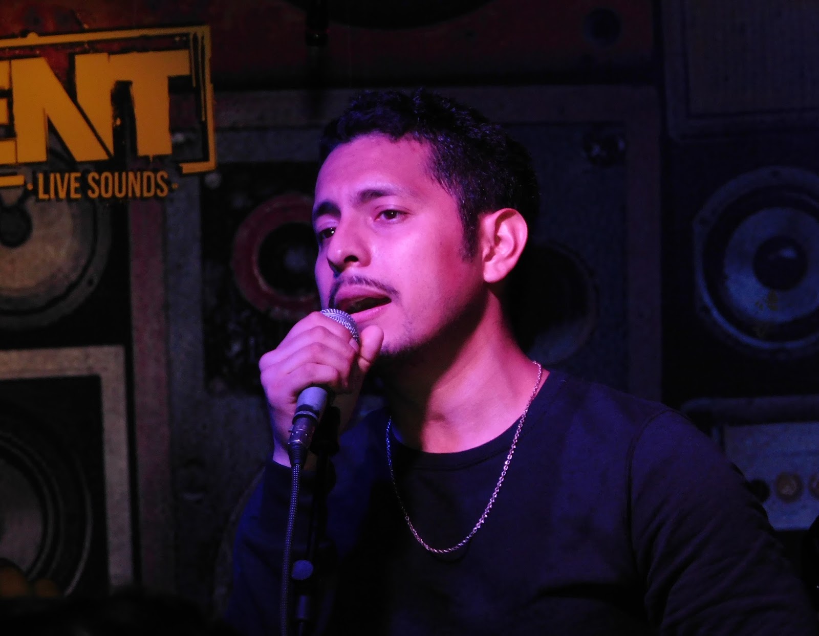 Entrevista con Esteban Gonzalez vocalista de Odisseo - DTM Querétaro