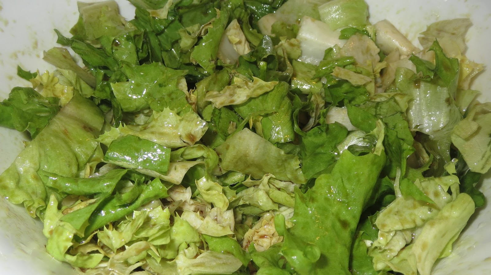 Kosila za vsak dan: Gratinirane valvice in solata