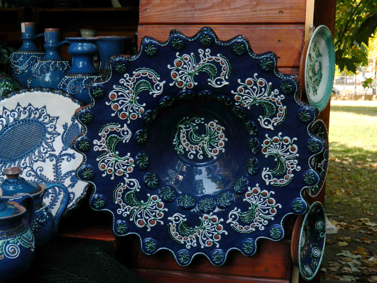 LA MULTI ANI, ROMANIA!: Olarit de arta