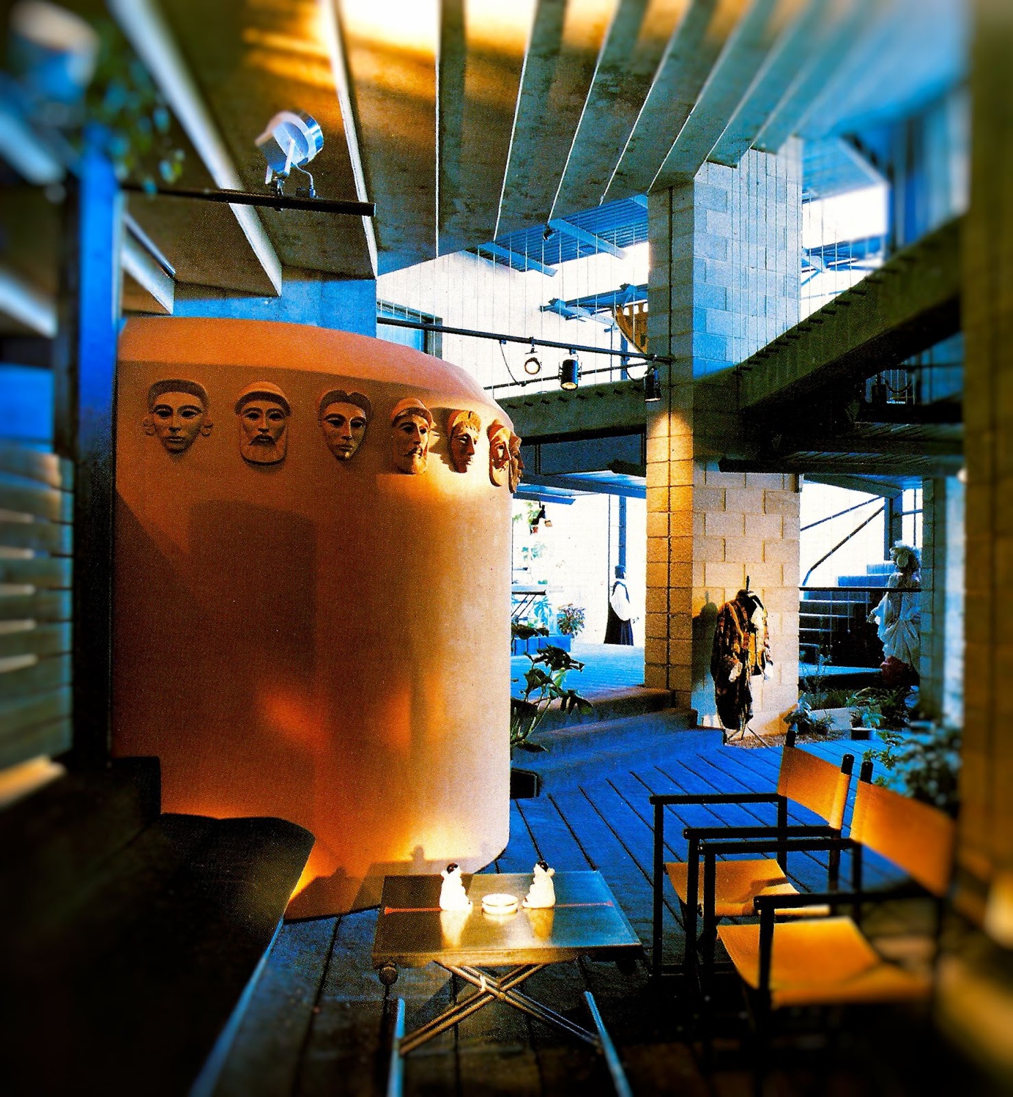 RETRO DUNDEE: BUILDING THE REP THEATRE