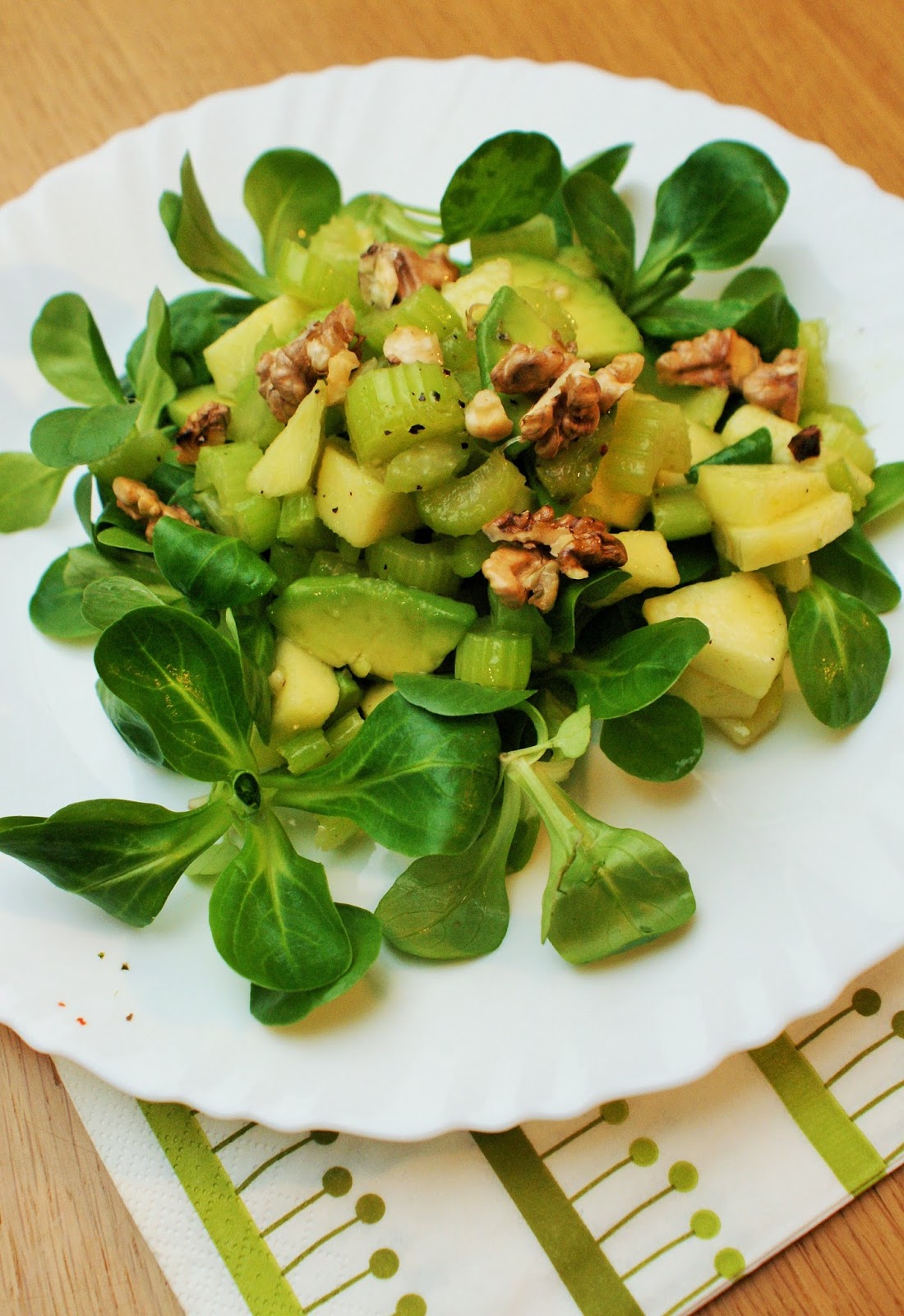 Kuchenny Magulon: Sałatka z selera i awokado