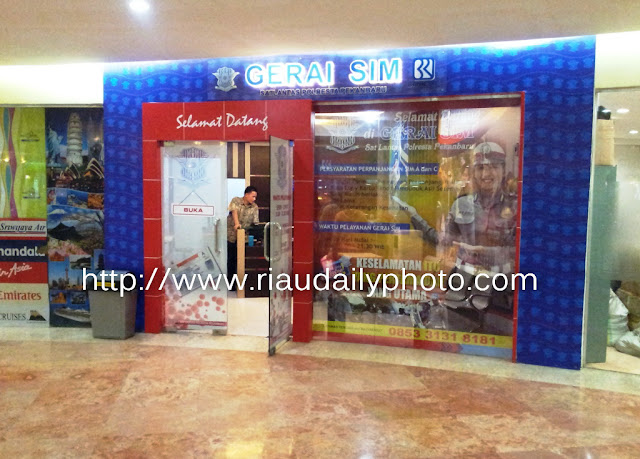 GERAI SIM MALL SKA PEKANBARU | RIAU DAILY PHOTO