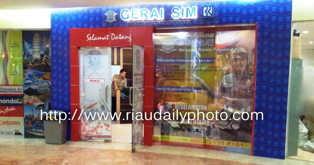 GERAI SIM MALL SKA PEKANBARU | RIAU DAILY PHOTO