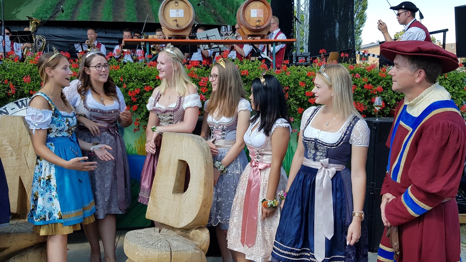 29. Altmain- Weinfest Sand am Main eröffnet