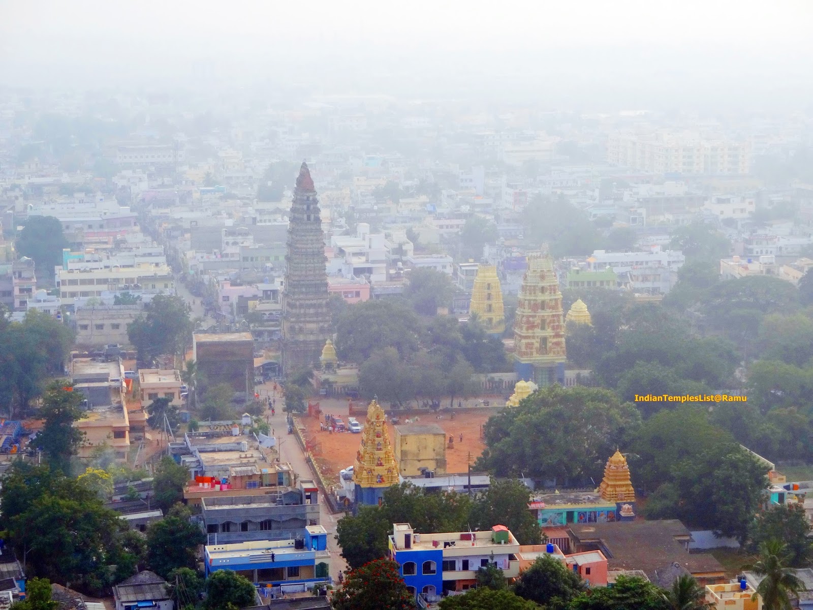 Sri Panakala Lakshmi Narasimha Swamy Temple in Mangalagiri, Guntur ...