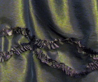 Ricochet and Away!: Bias Ruffles: a godsend for ruffle addicts...