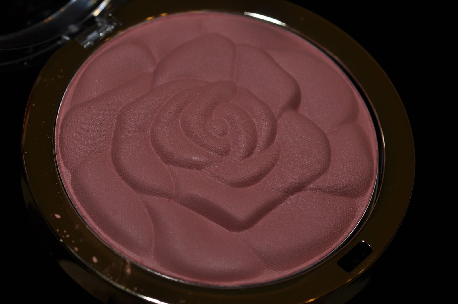 Milani Cosmetics LE Coming Up Roses Powder Blush in Romantic Rose ...