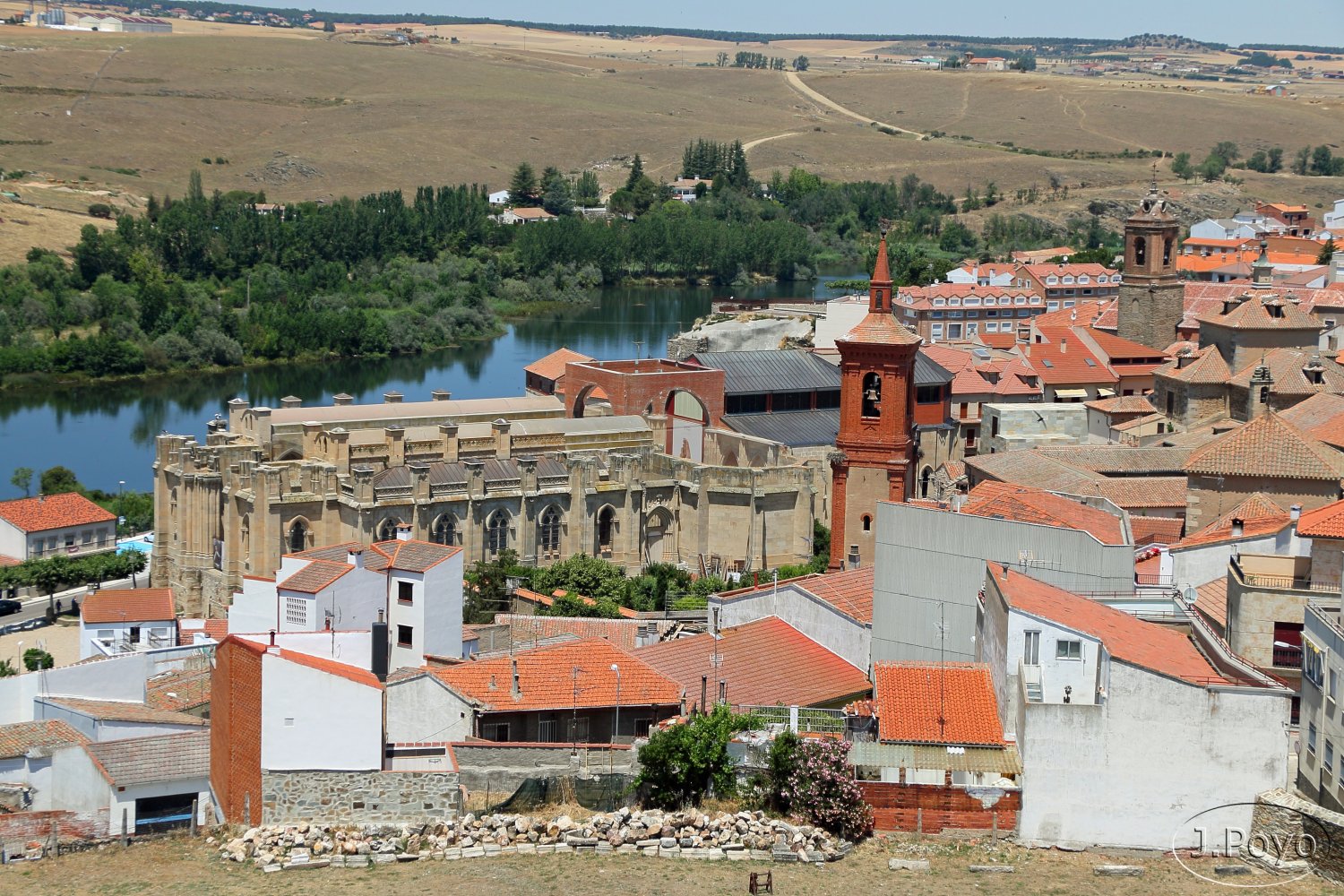 10 lugares imprescindibles de Alba de Tormes, villa ducal teresiana