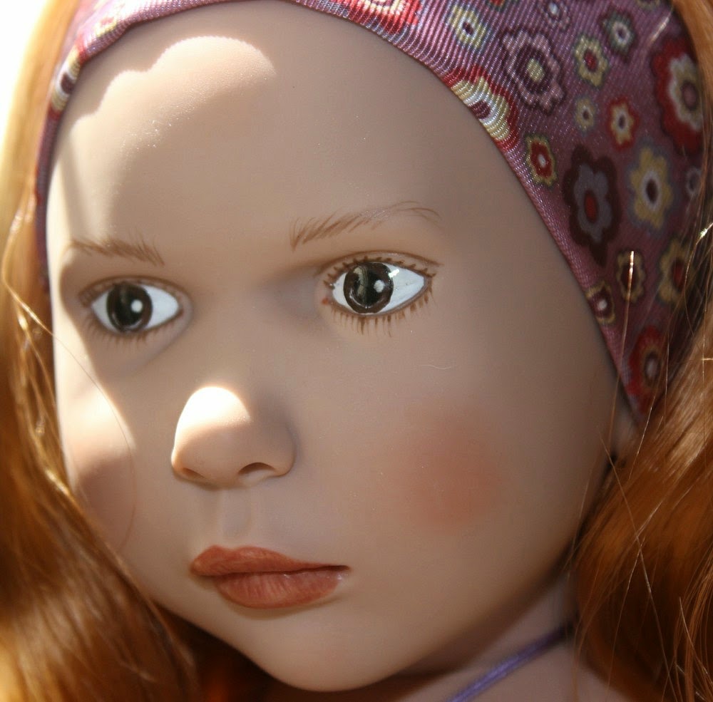 Sharon in Spain: Vinyl doll comparisons....
