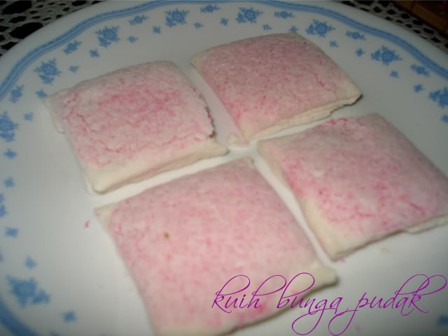 Mak Ngah Pora: kuih bunga pudak