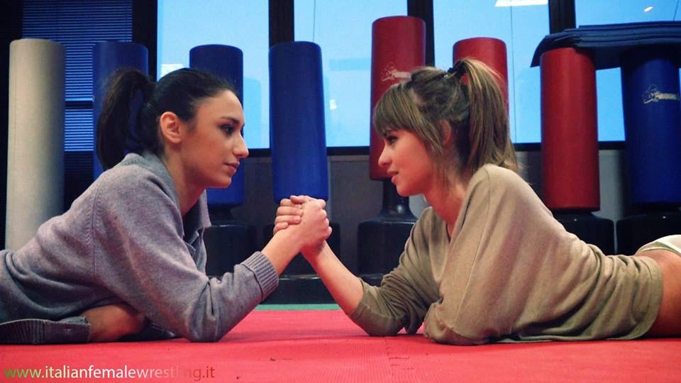 Gloriosas Guerreras: Certamen de pulseadas